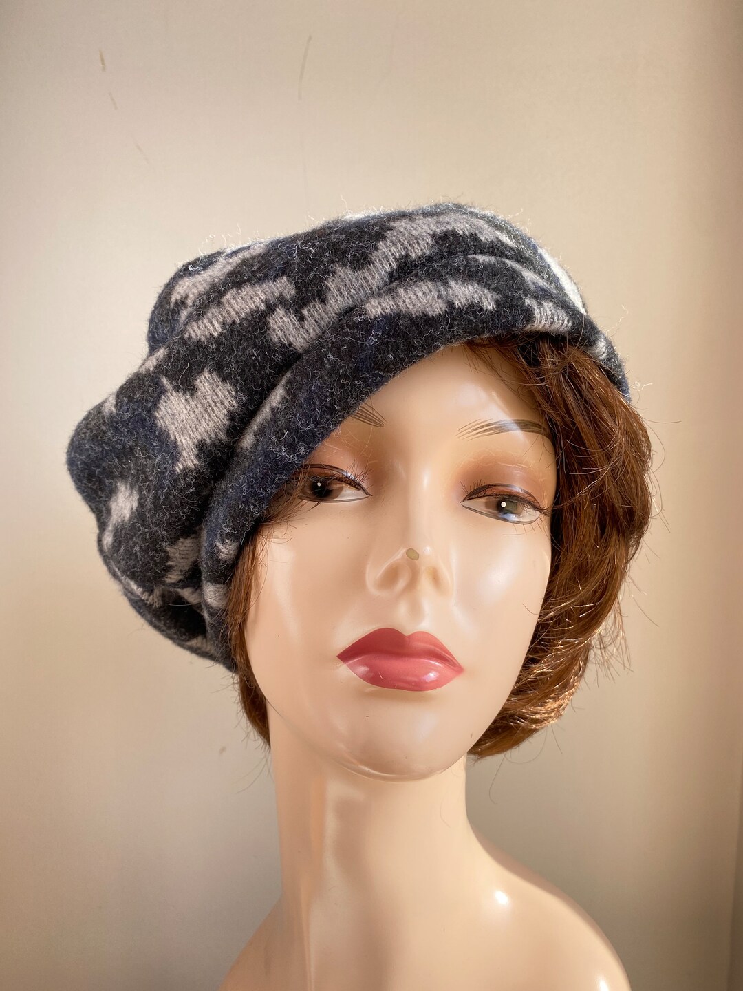 Black and Grey Holstein Cow Beret Hat -tam French- Warm Winter Hat ...