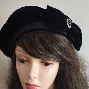 Black Velvet Beret With a Bow- Tam French- Warm Winter Hat- Velvet ...
