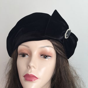 Black Velvet Beret With a Bow- Tam French- Warm Winter Hat- Velvet ...