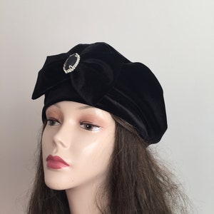 Black Velvet Beret With a Bow- Tam French- Warm Winter Hat- Velvet ...