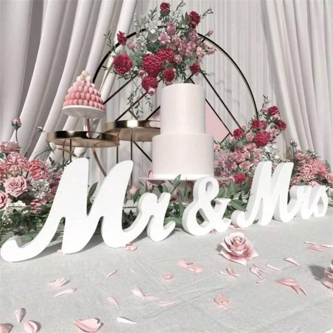 Rustic Mr & Mrs Wooden Wedding Sign: Table Centerpiece Decor - Etsy