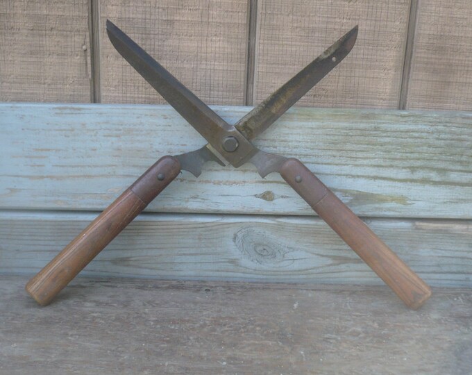 Vintage Hedge Trimmers-true Temper-hedge Shears - Etsy