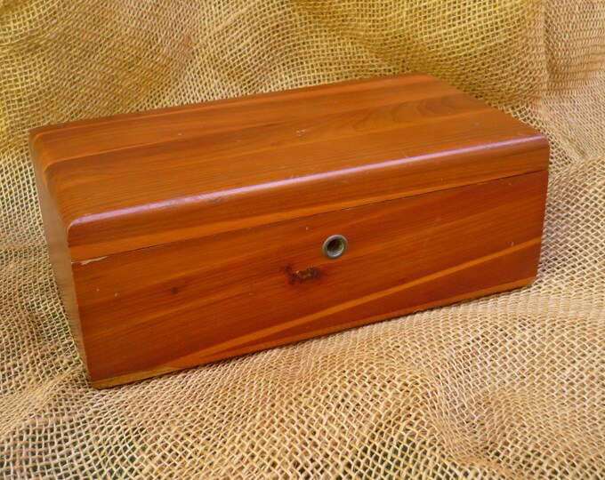 Vintage LANE Cedar Box - Etsy