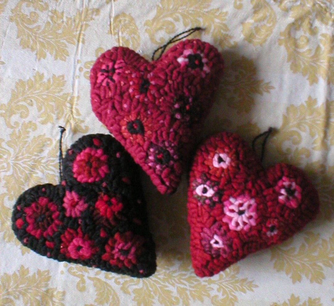 Hooked Heart One Primitive Penny Hooked Rug Heart Rue23paris Hooked Rug ...
