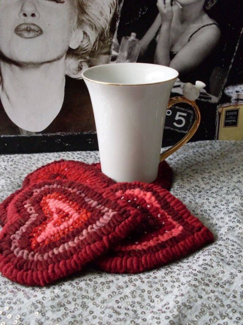 Hooked Heart 1 Mug Rug Rue23paris Hooked Rug Heart - Etsy