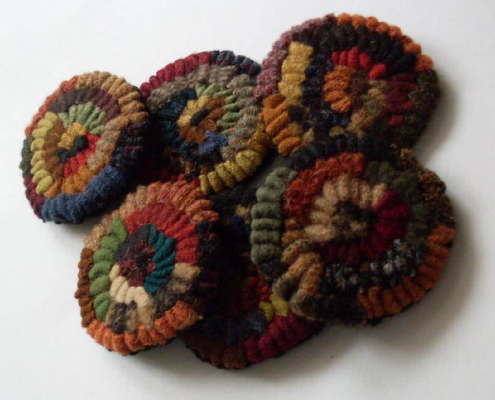 Hooked Rug 6 Penny Ornaments SALE Rue23paris Hooked Rug Ornaments - Etsy