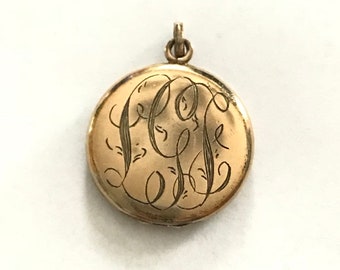 W and sb locket | Etsy