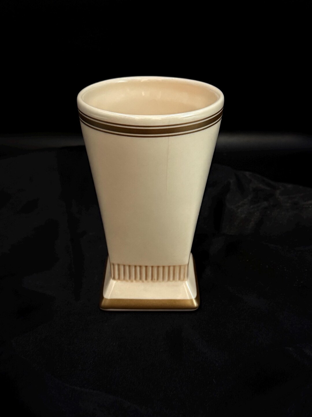 Vintage Wheaton Ware Custard Glass Vase With Gold Base Rim - Etsy