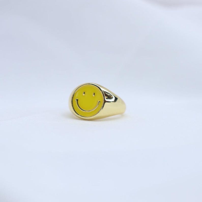 Vintage Gold Smiley Face Signet Ring - Retro Happy Face Statement Ring ...