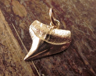 Solid Gold Pendant | Etsy