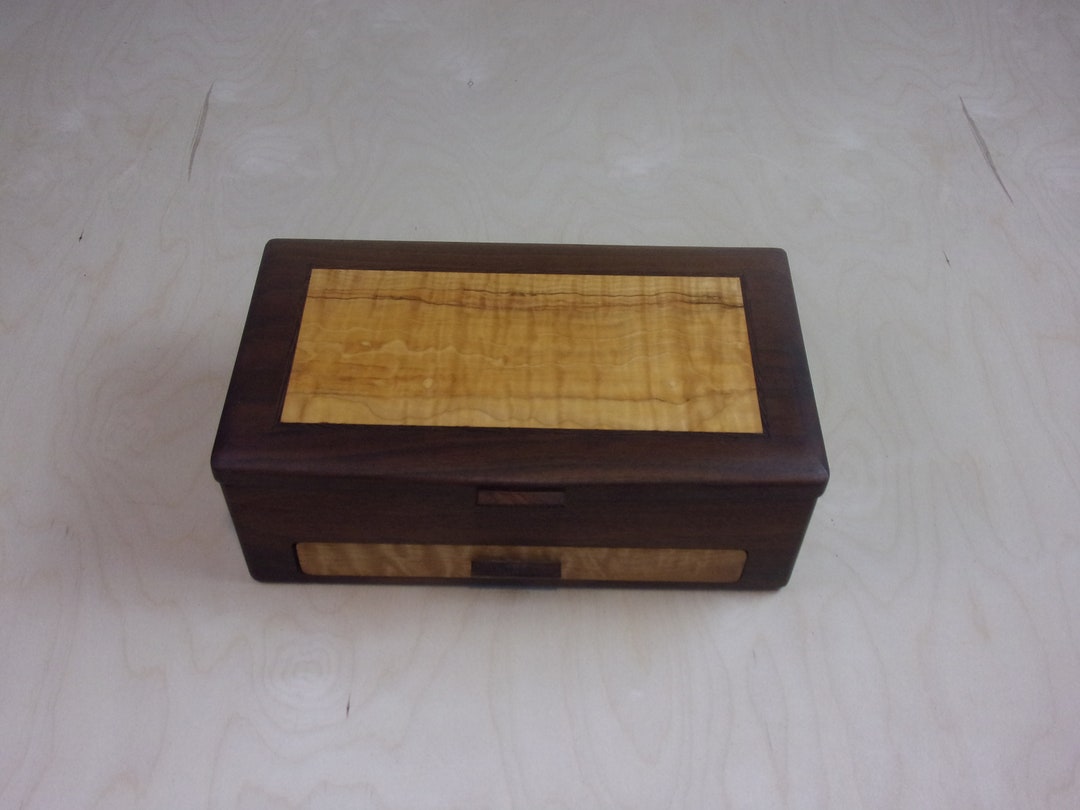 Elite Collection Walnut Jewelry Box With Quilted Maple Inlay Top - Etsy