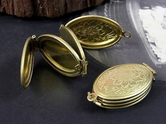 2 Pcs Raw Brass Vintage Folding Locket Pendant - Etsy