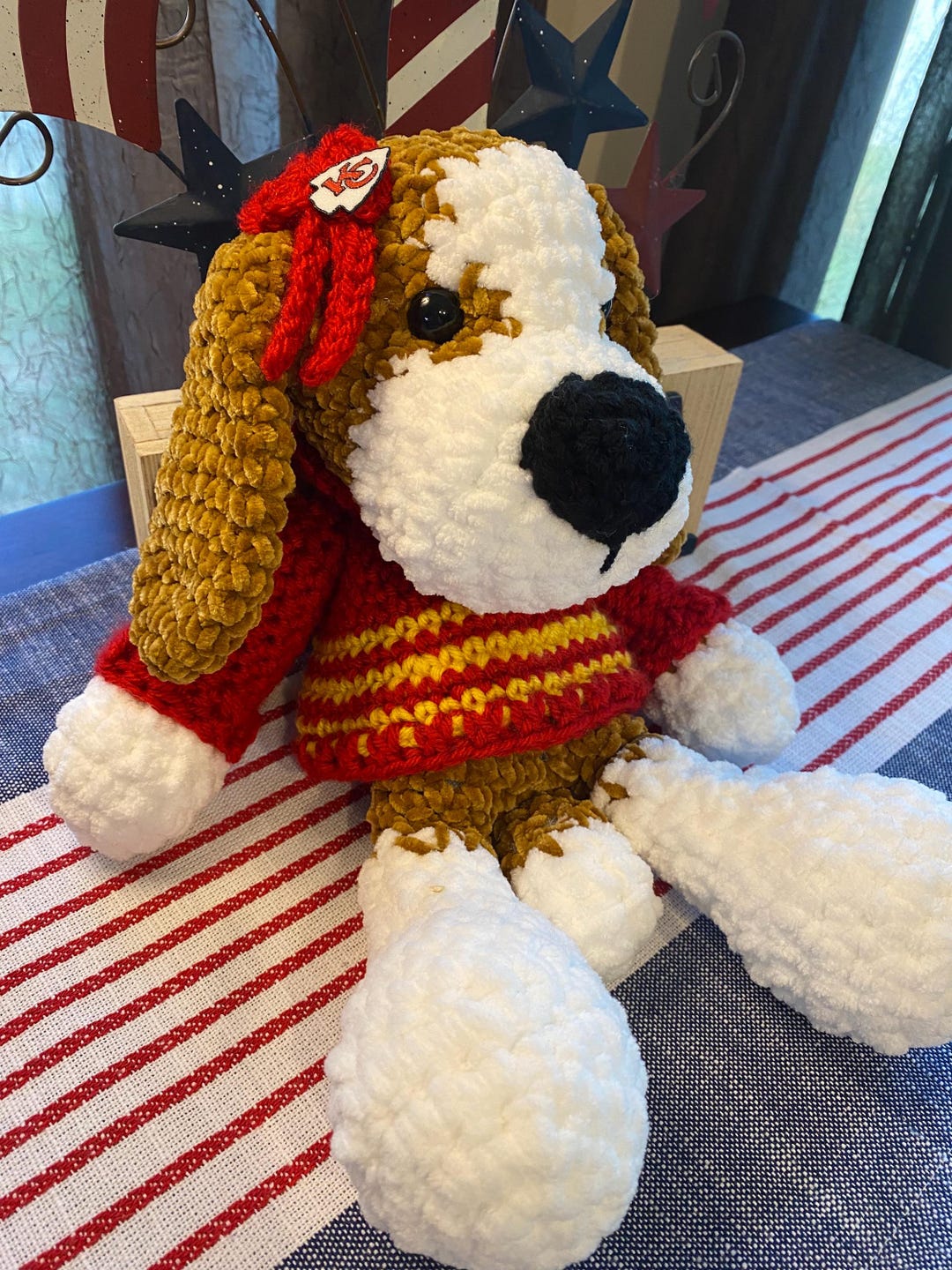 Meet an Adorable Handmade Beagle Lovey That’s a Kansas City Chiefs Fan ...