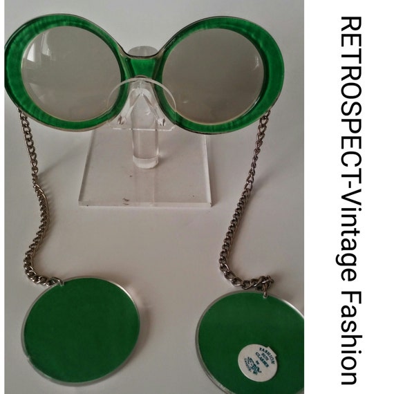 1960's Vintage bright green SUNGLASSES round MOD circ… - Gem
