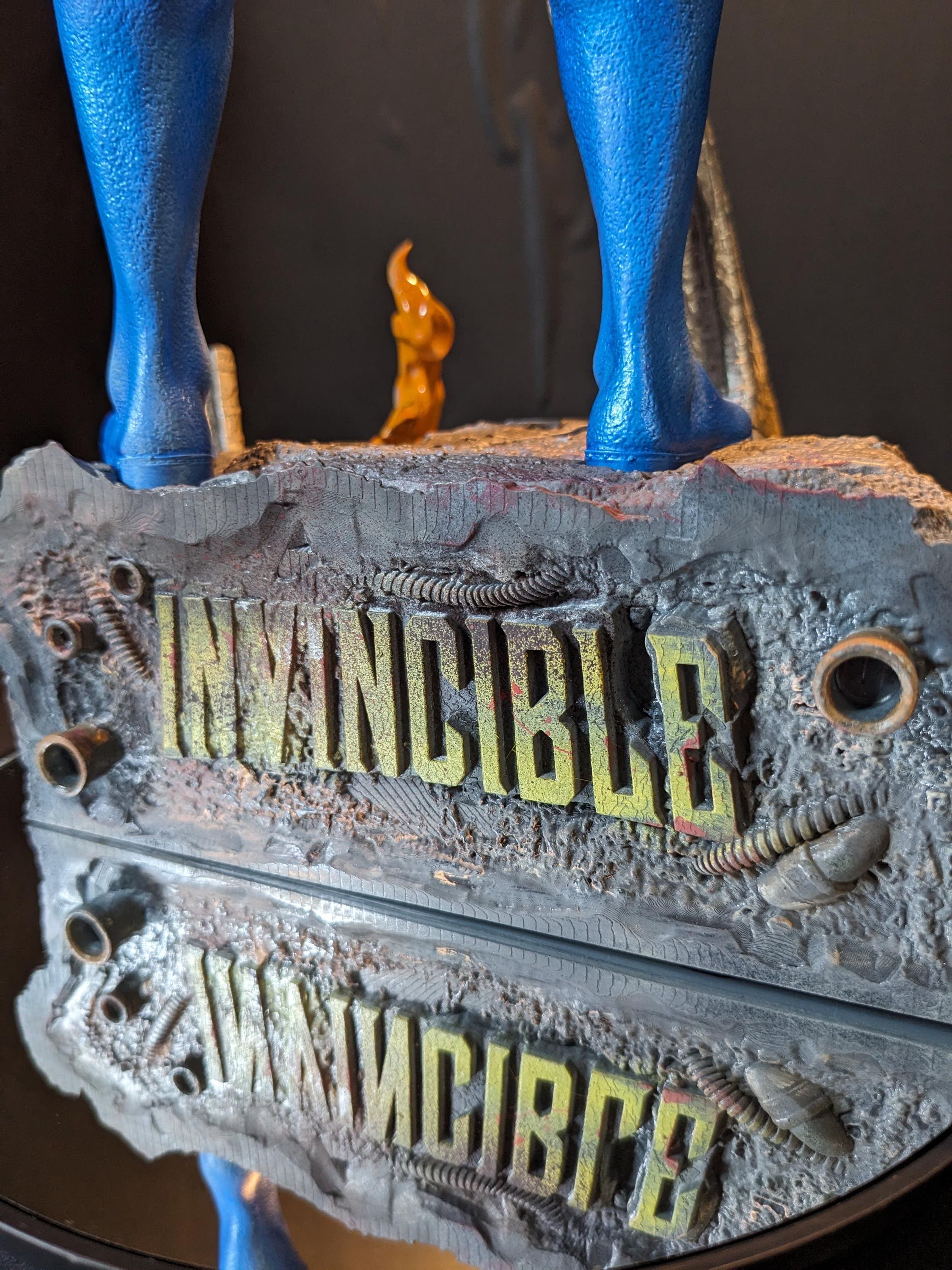 Invincible/omniman Statue - Etsy