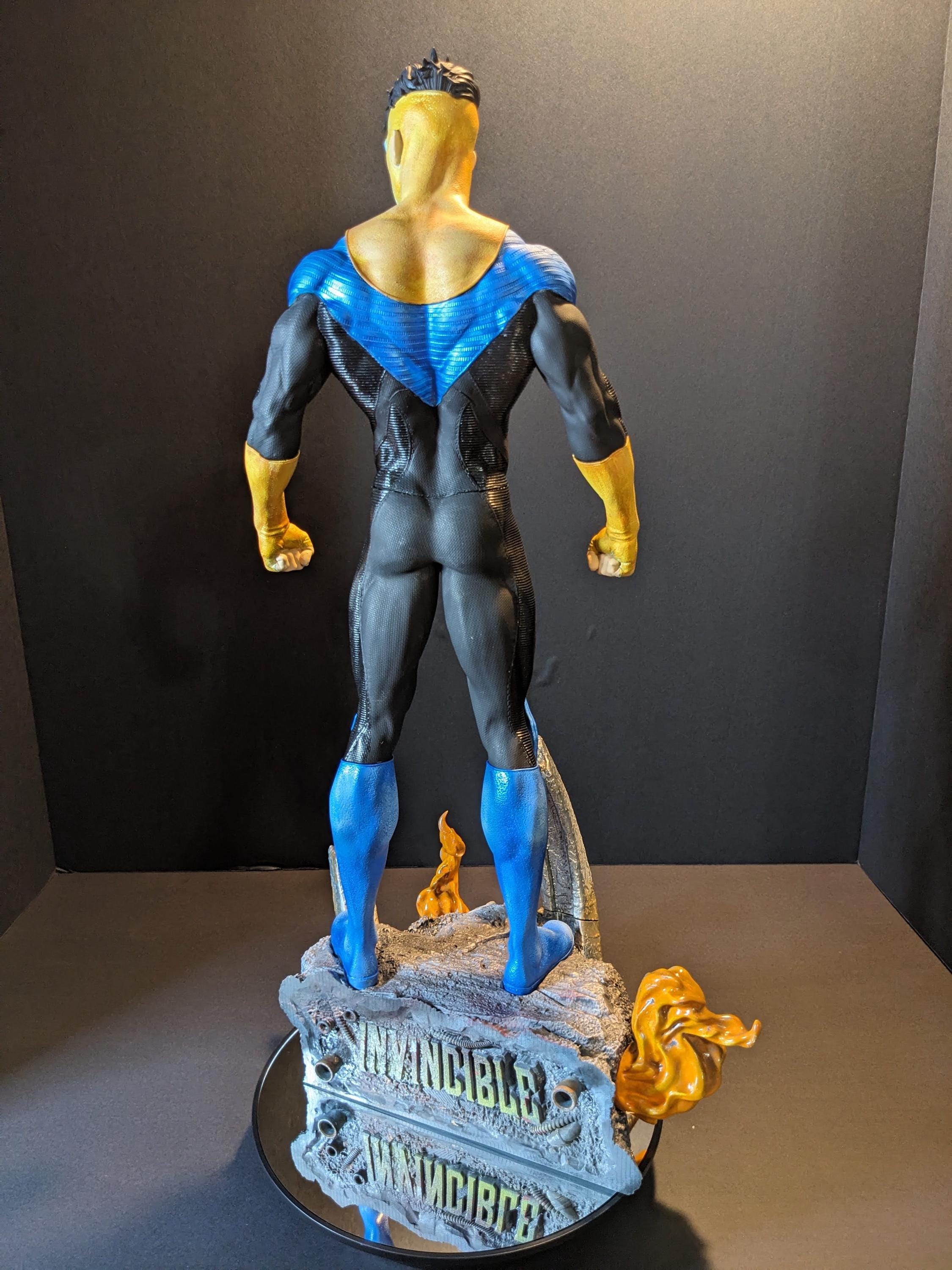 Invincible/omniman Statue - Etsy