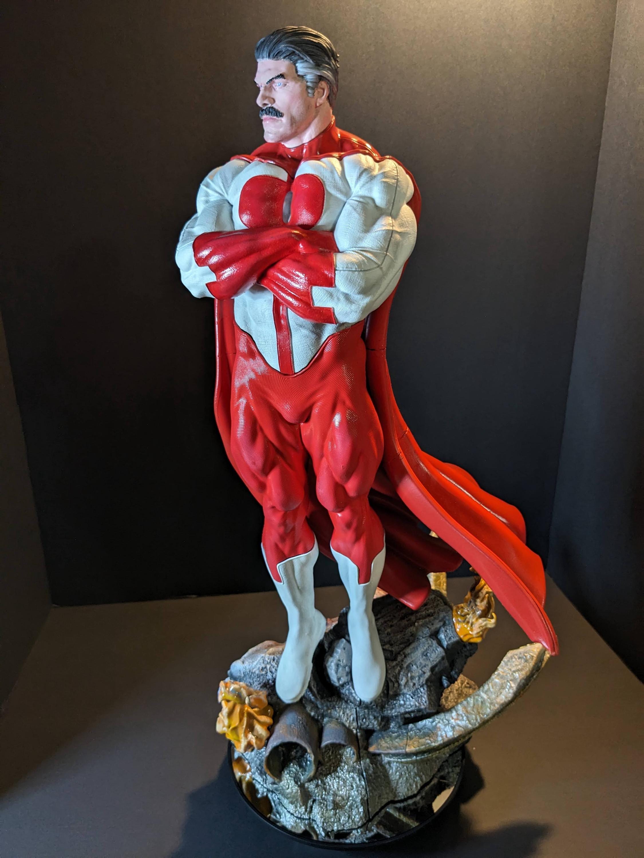 Invincible/omniman Statue - Etsy