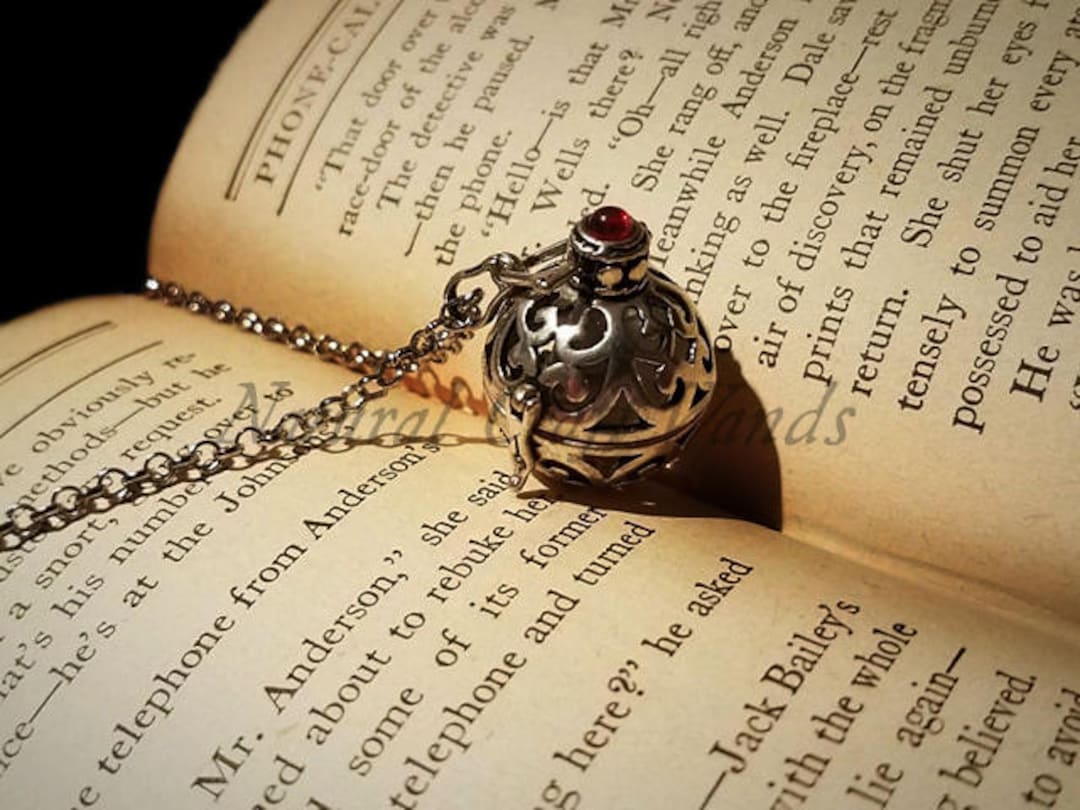 Medieval Gothic Vampire Amulet Pendant Locket Necklace in Silver - Etsy