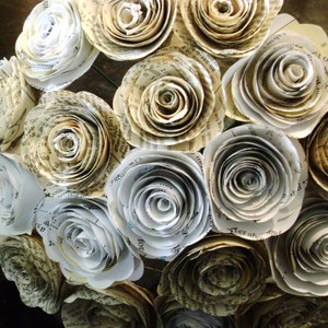 18 Spiral Book Page Roses Paper Flowers Ombre Bouquet Wedding Reception ...