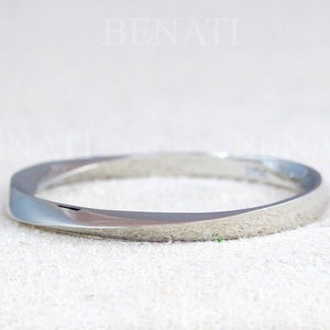 2mm Wedding Band Mobius Stacking Ring 2mm Mobius Wedding - Etsy