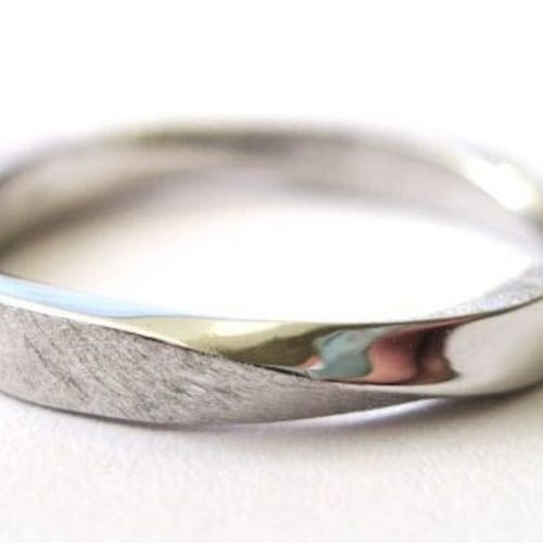 Mobius Wedding Band Mobius Stacking Gold Ring Minimalist - Etsy