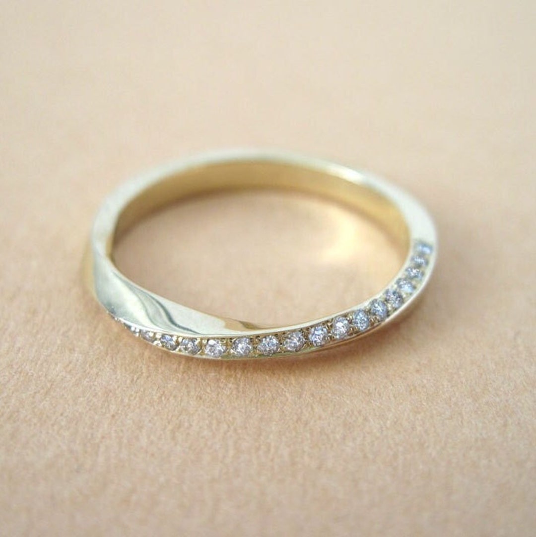 18k Mobius Diamond Ring, Diamond Eternity Ring, Gold Mobius Infinity ...