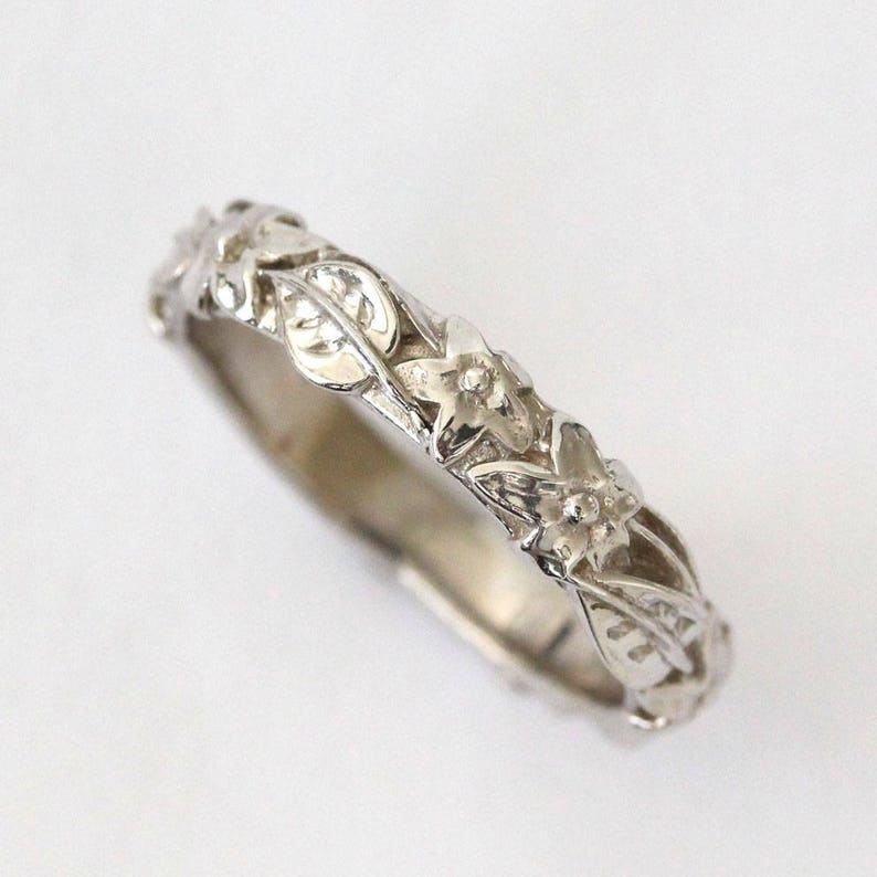 Flower and Leaf Wedding Band Leaves and Flowers Wedding Ring - Etsy