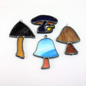 Vintage Mushroom Toadstool Fungi Stained Glass Ornaments Sun Catchers ...