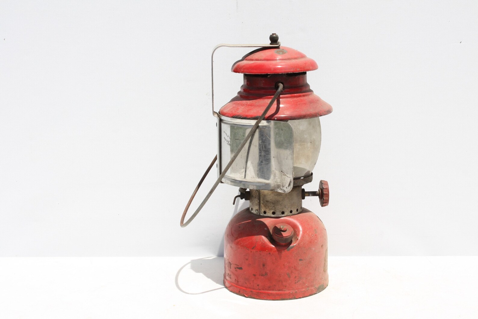Vintage Red Coleman Lantern Light Model Made in USA Outdoor Camping ...