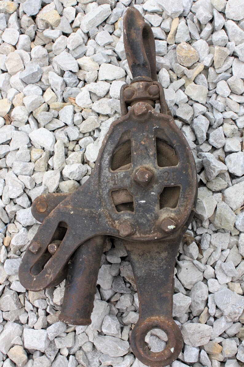 Vintage Pulley Hoist Hook Metal T-25 Farmhouse Decor Farm Barn - Etsy