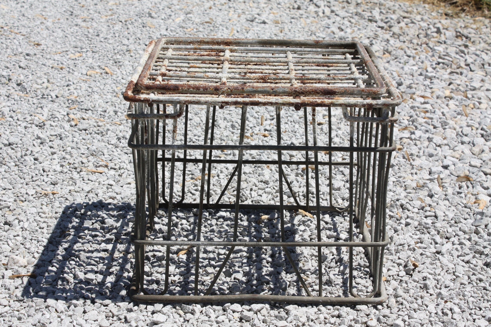 Vintage Metal Wire Milk Dairy Crate Box Storage Distressed Primitive ...