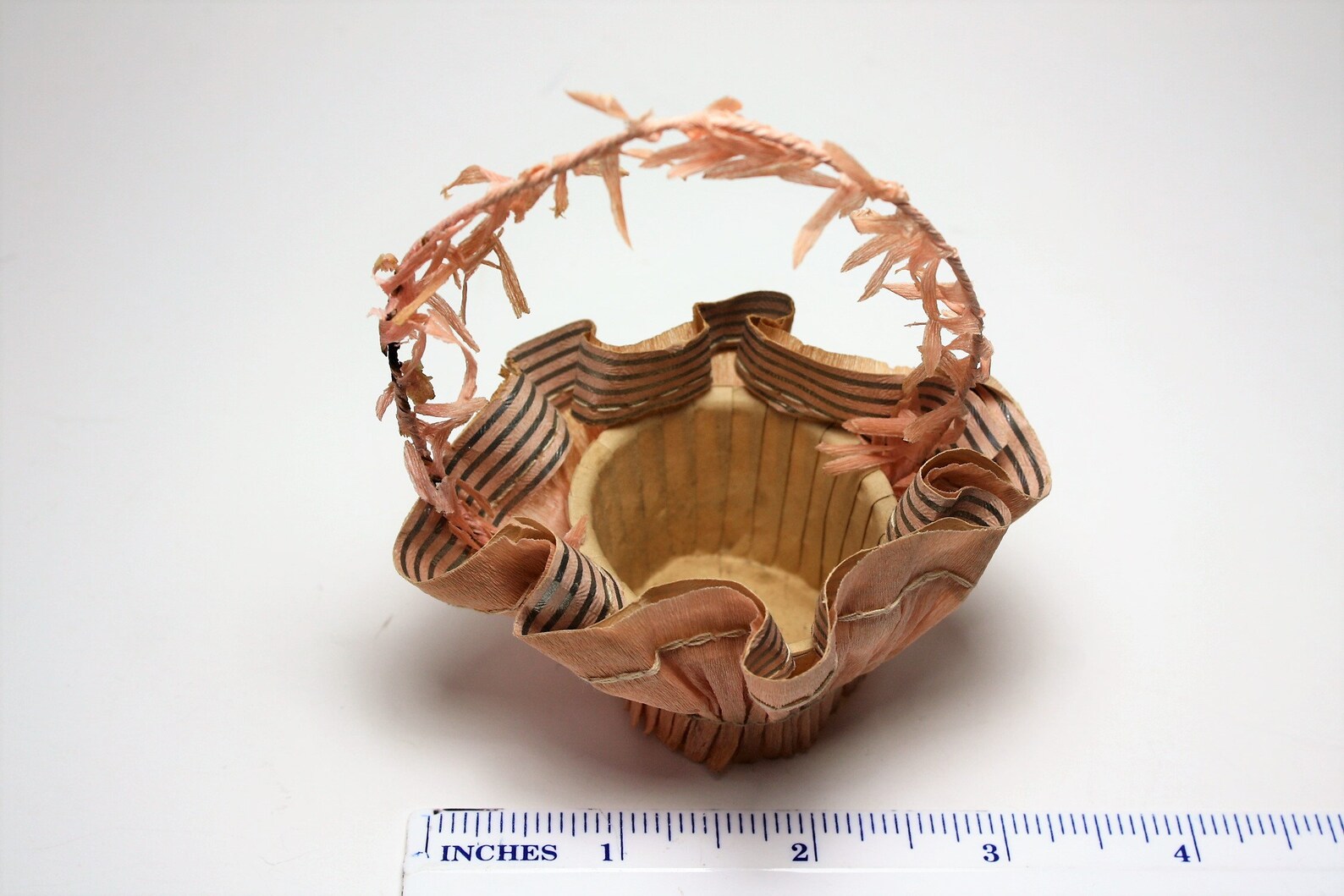 Vintage Easter Pink Peach Crepe Basket Nut Candy Party Cups Party Favor ...