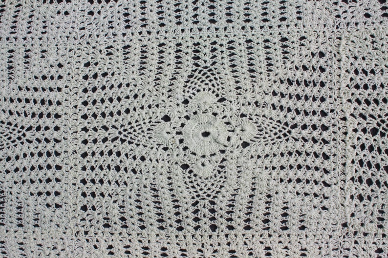 Vintage Crocheted Blanket Throw Afghan Coverlet Tablecloth Mint Green ...