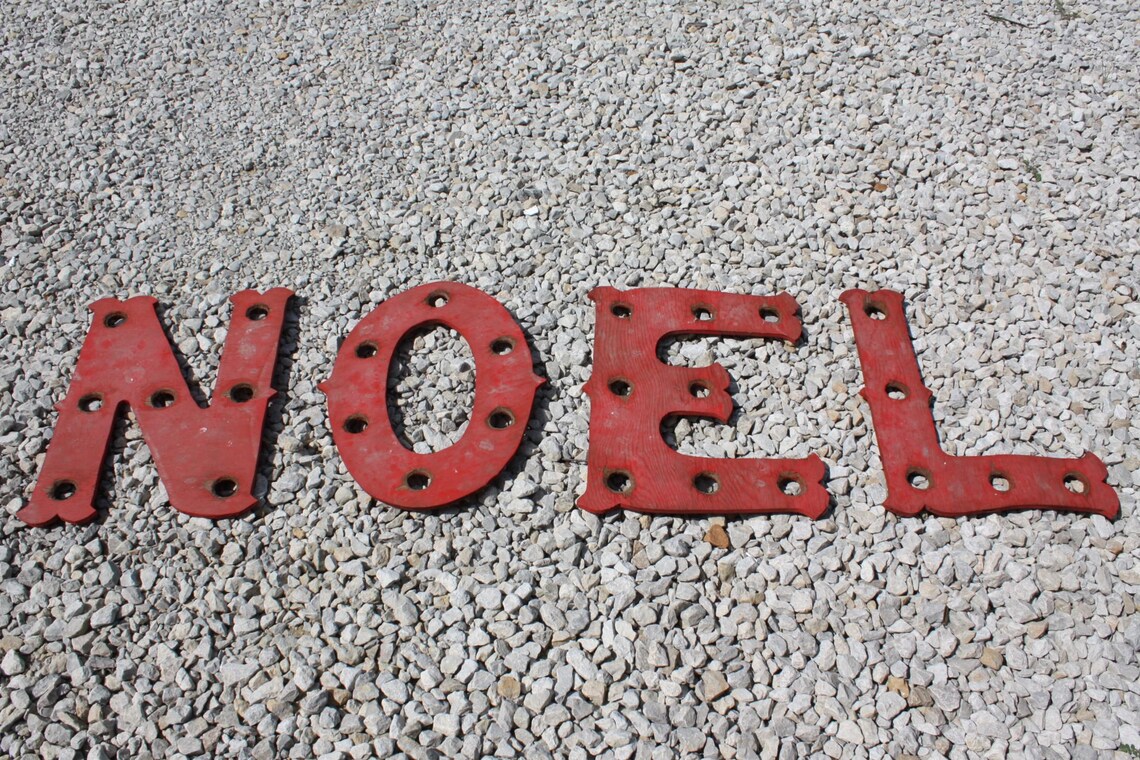 Vintage Christmas Holiday Greetings NOEL Sign Banner Cut Out Red ...