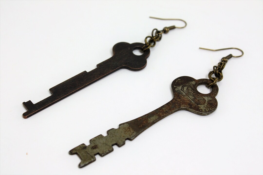 Handcrafted Antique Vintage Skeleton Keys Jewelry Earrings Distressed ...