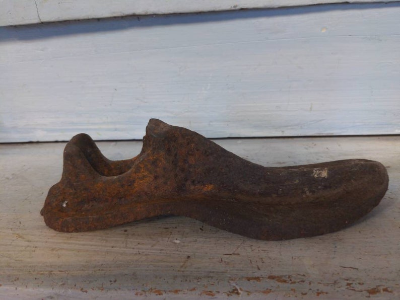 Two Vintage Cast Iron Shoe Lasts - Etsy