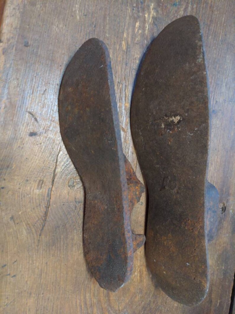 Two Vintage Cast Iron Shoe Lasts - Etsy