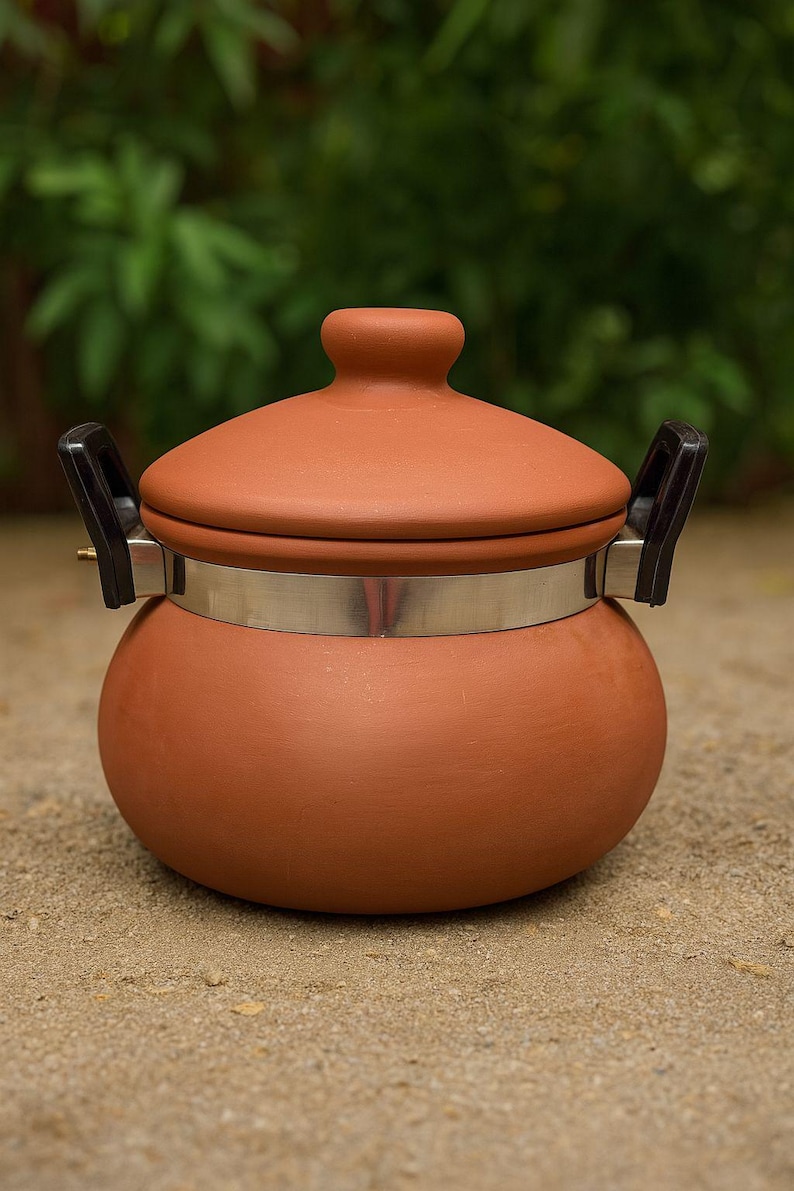 Handcrafted Clay Cooking Pot With Lid | Traditional Earthen Cookware ...