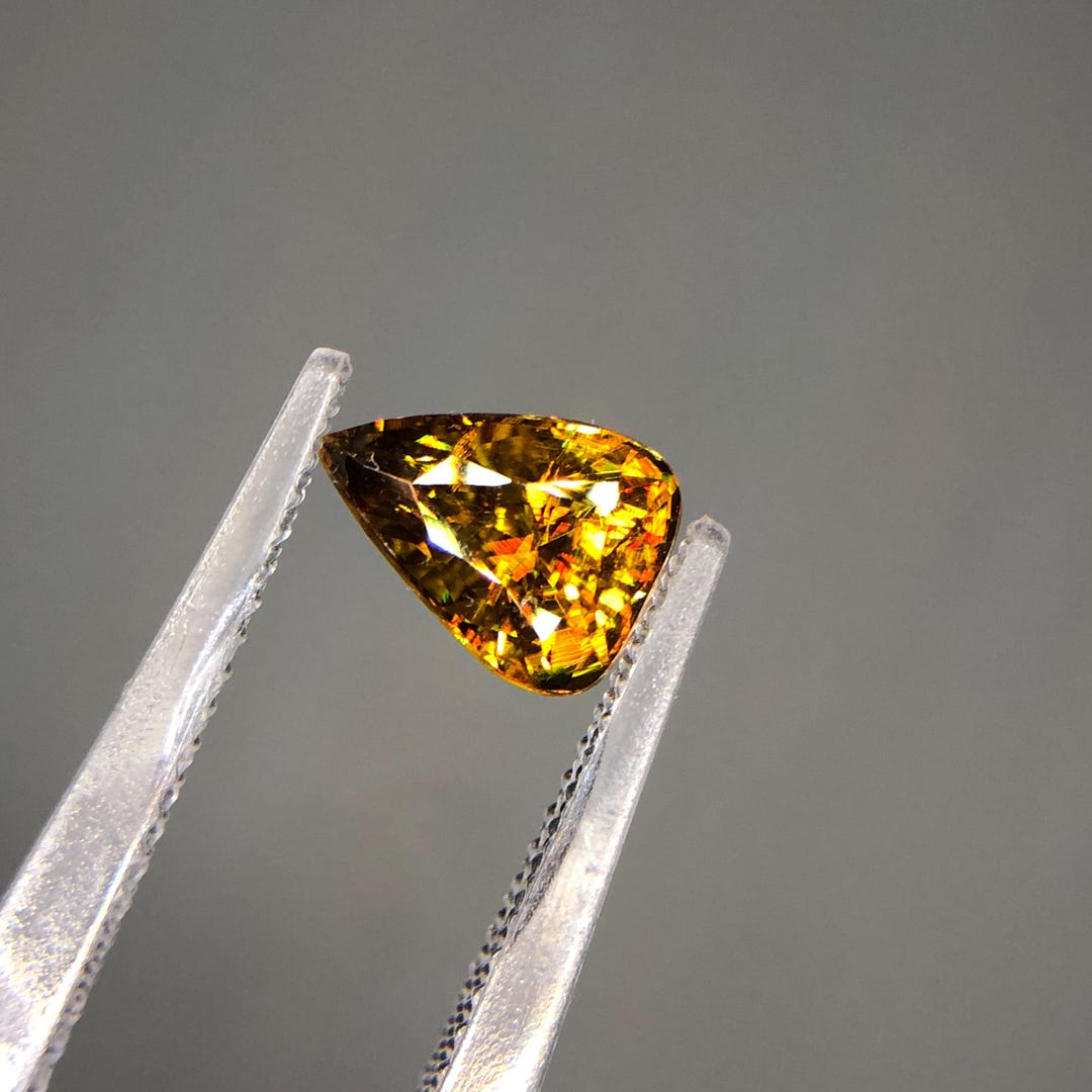 Natural Sphene Titanite Gemstone - Etsy