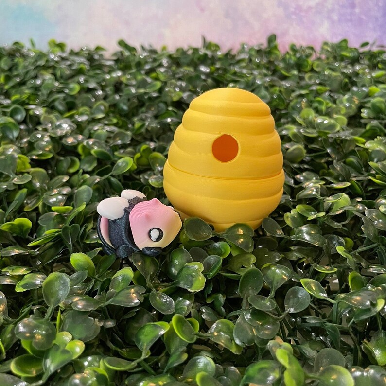 3d Printed Bee With Hive Articulated Flexi Fidget Layers in Green - Etsy