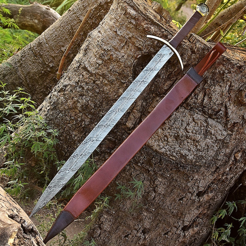 Handmade Damascus Steel Medieval Longsword: Leather Sheath, Cosplay ...
