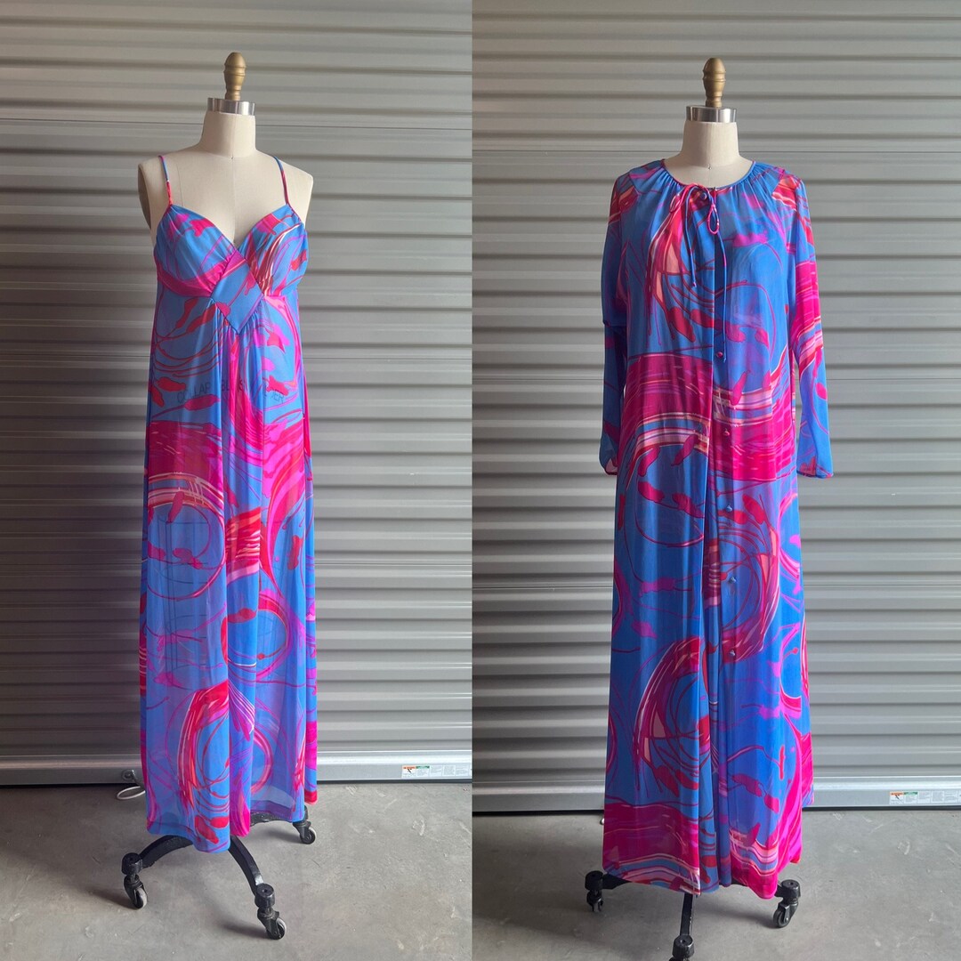 1970s Lingerie Set Gown and Robe Pink and Blue Psychedelic Print Sheer ...