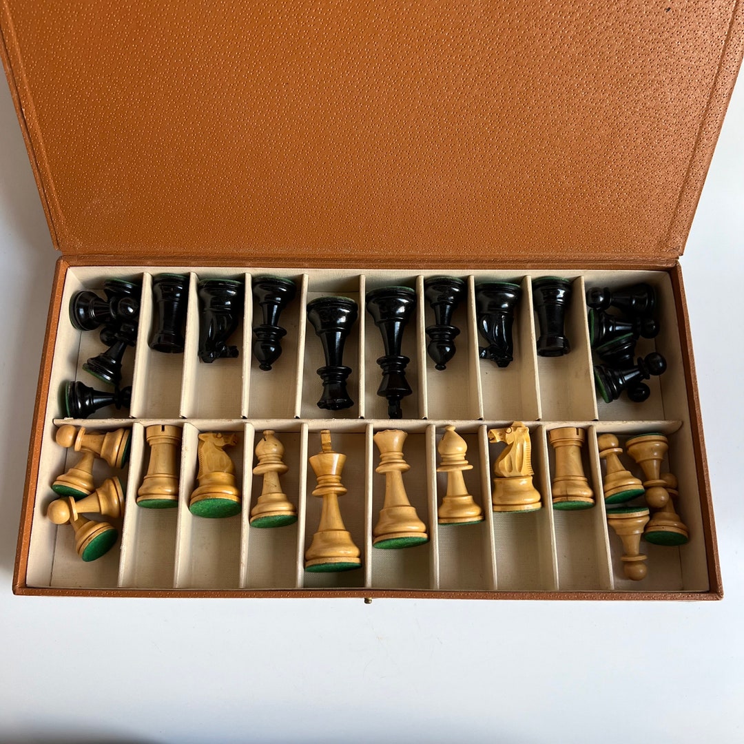 Vintage Cavalier Chess Set Travel Box in Nice Condition - Etsy