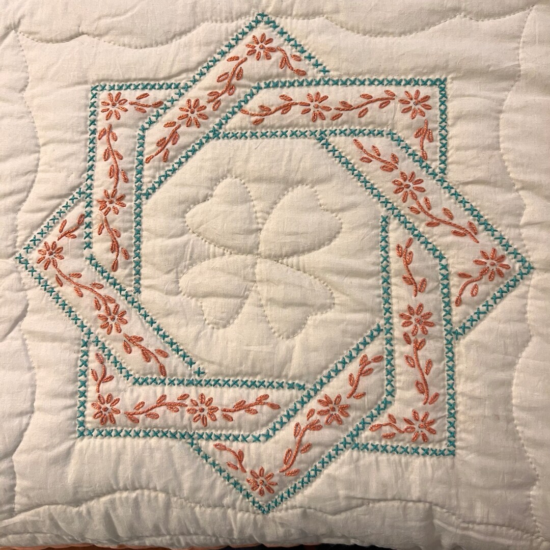 1980s Quilt White and Orange Embroidered Octagon Star Pattern Very Nice ...