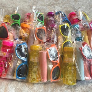 Fun in the Sun Pack: Bubbles, Beach Ball, Sunglasses & Chalk - Summer ...