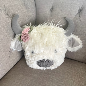 White Highland Cow Pillow, Decorative Nursery Cow, Farmhouse White ...