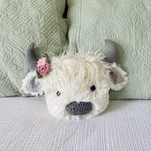 White Highland Cow Pillow, Decorative Nursery Cow, Farmhouse White ...