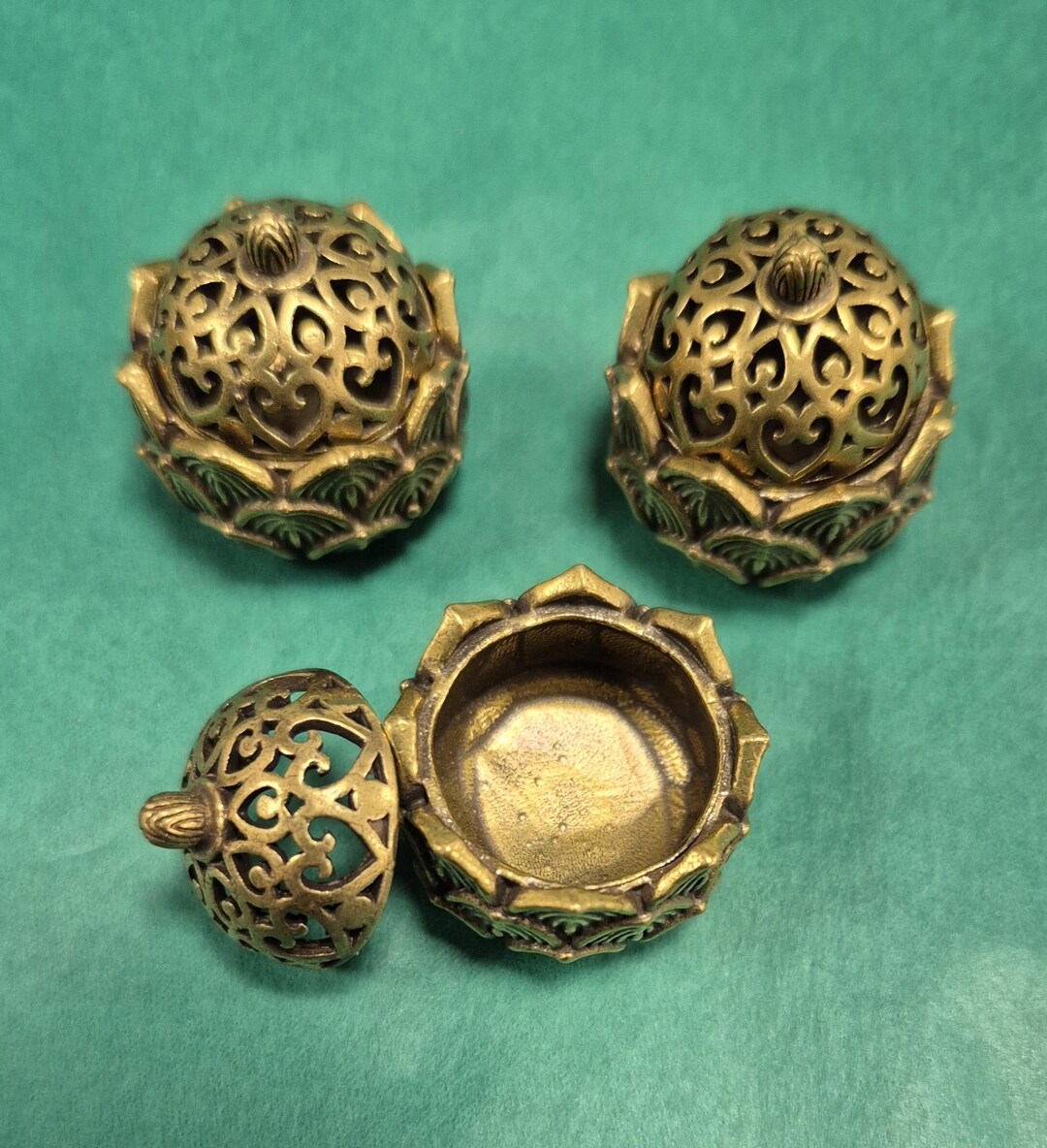 Small Vintage Brass Pill Boxes - Etsy