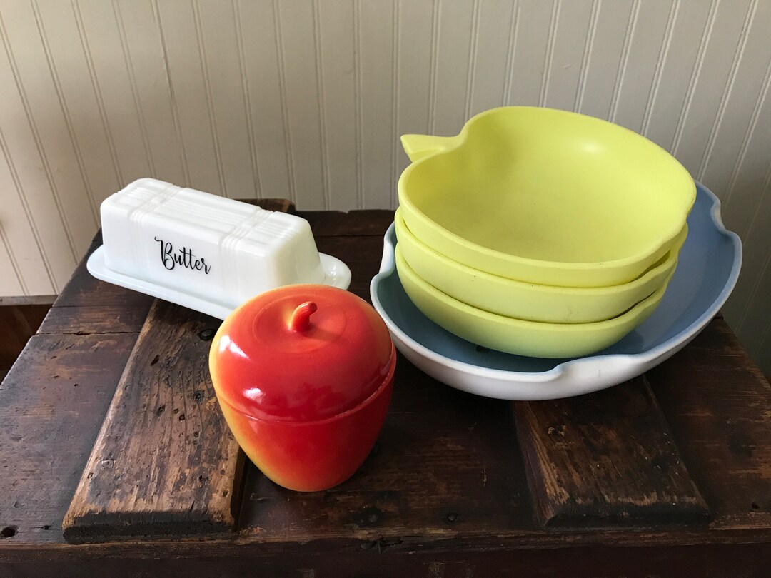 Collection of Mid-century Pyrex Material Glassbake Pastel Dishes: Bowls ...