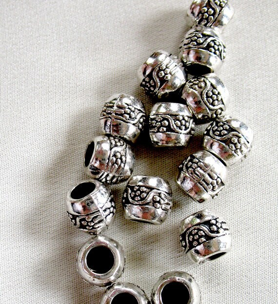15 Antiqued Silver Grapevine Pattern Spacer Beads, Zinc Alloy, Large ...